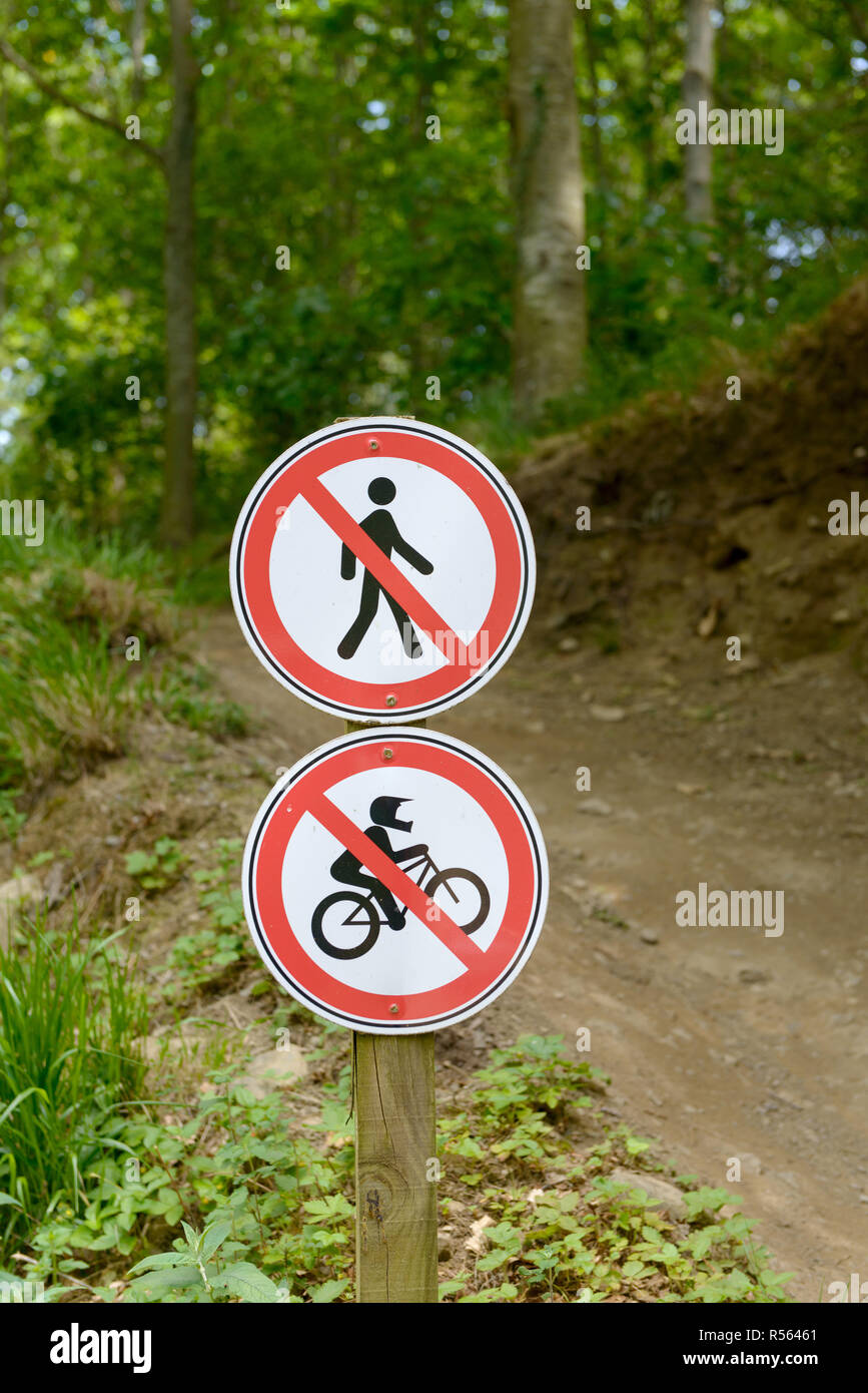 Sign forbidden for bicycles and pedestrians Stock Photo - Alamy