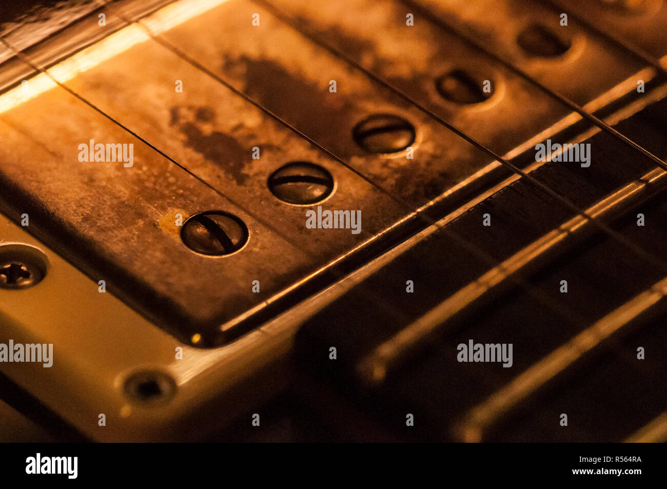 Close up strings hi-res stock photography and images - Alamy