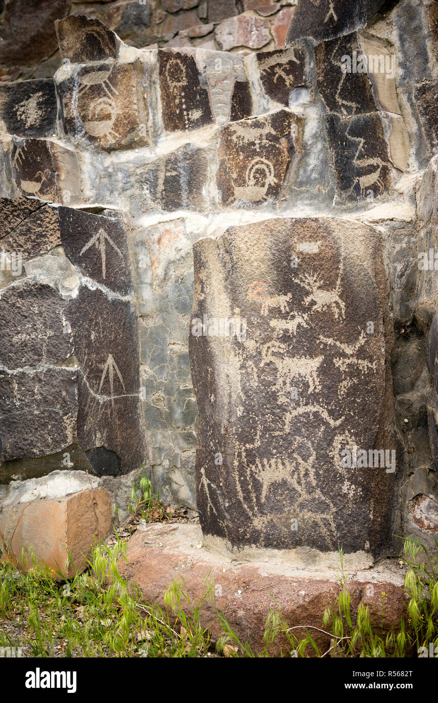 Ancient pictographs rock cave paintings hi-res stock photography and ...