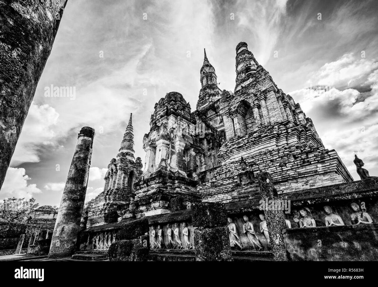 Pagoda style structure Black and White Stock Photos & Images - Alamy