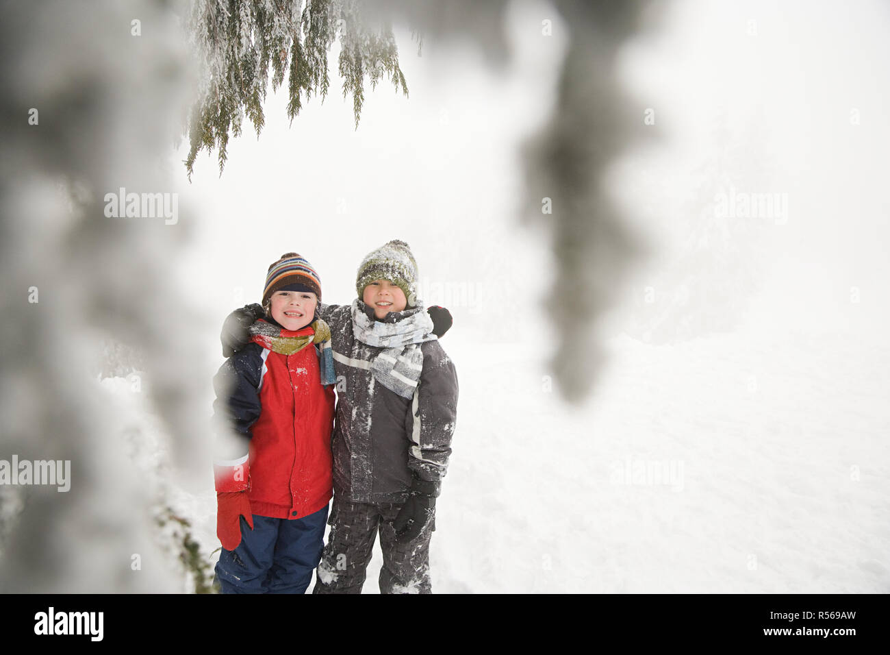 Smiling cute boy snowing boys hi-res stock photography and images - Alamy