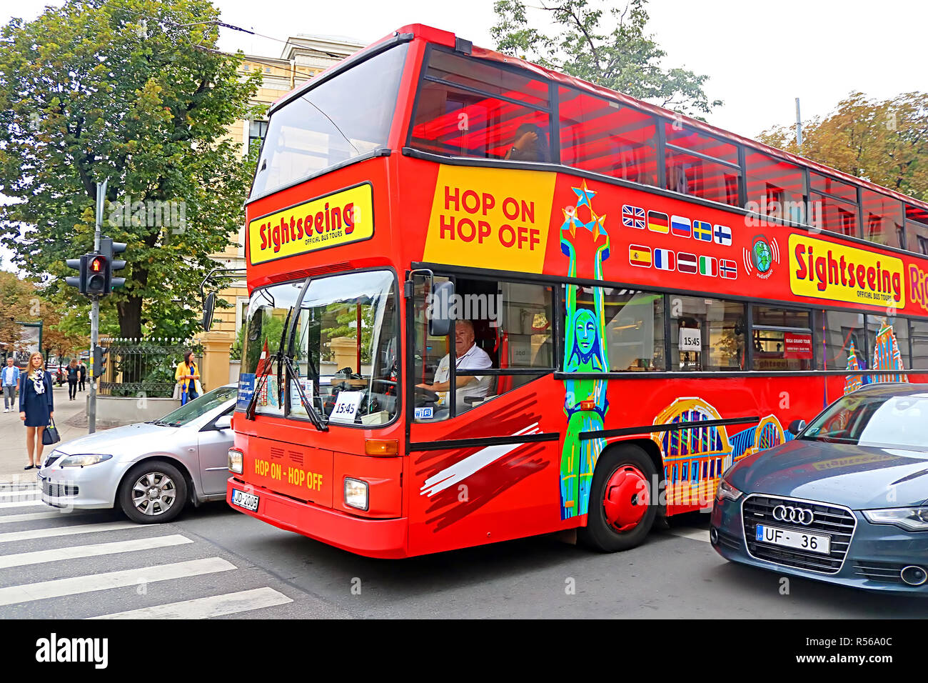 Big red open top tour bus hi-res stock photography and images - Alamy