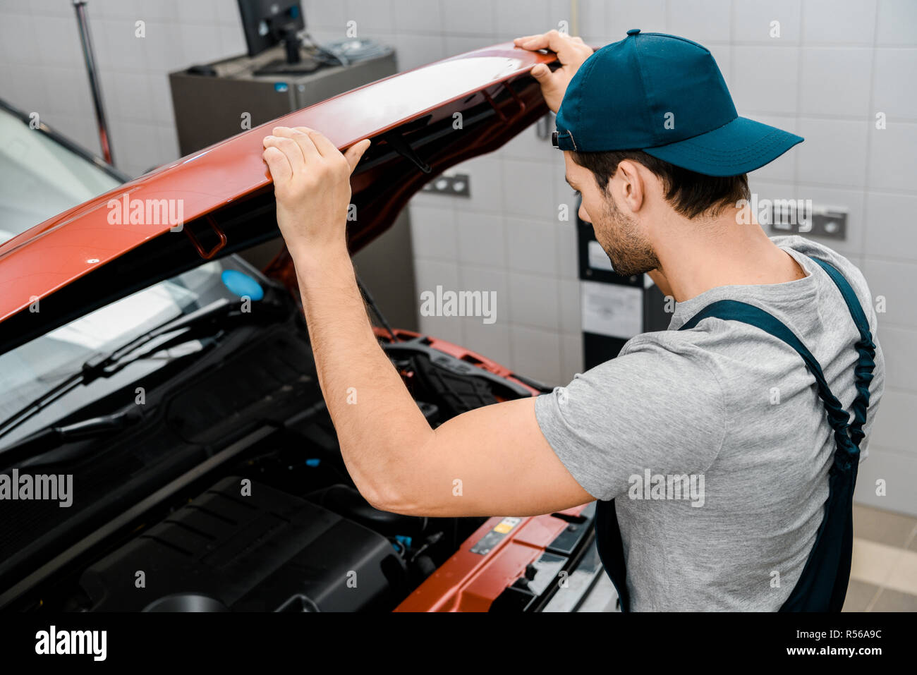 Side cowl hi-res stock photography and images - Alamy