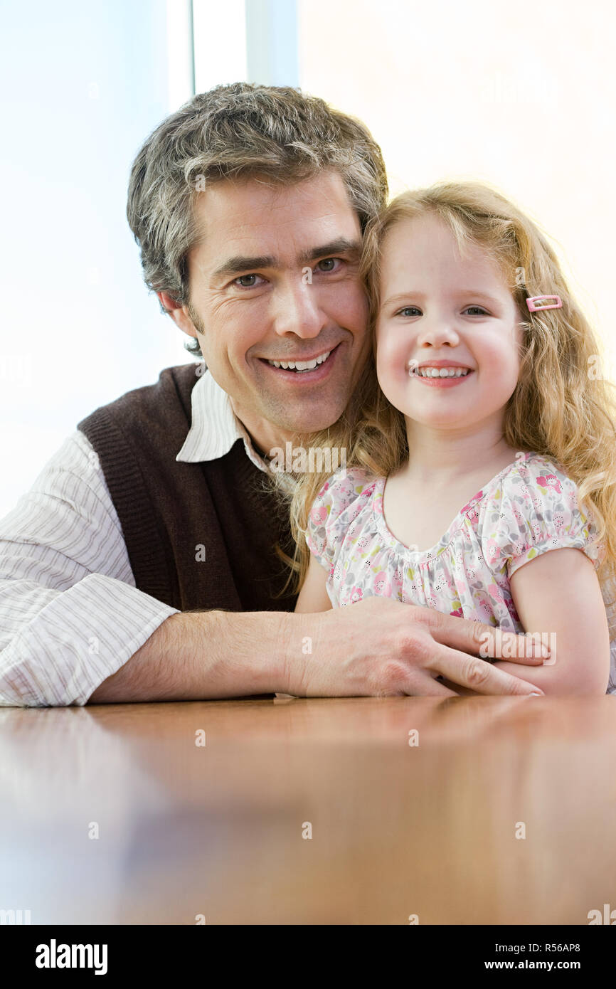 Portrait of a father and daughter Stock Photo - Alamy