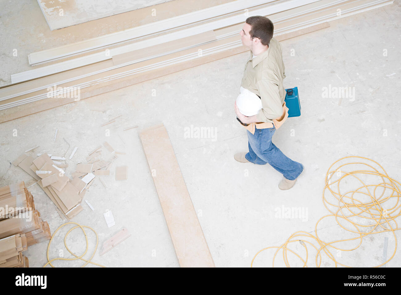 Carrying a tool box hi-res stock photography and images - Alamy
