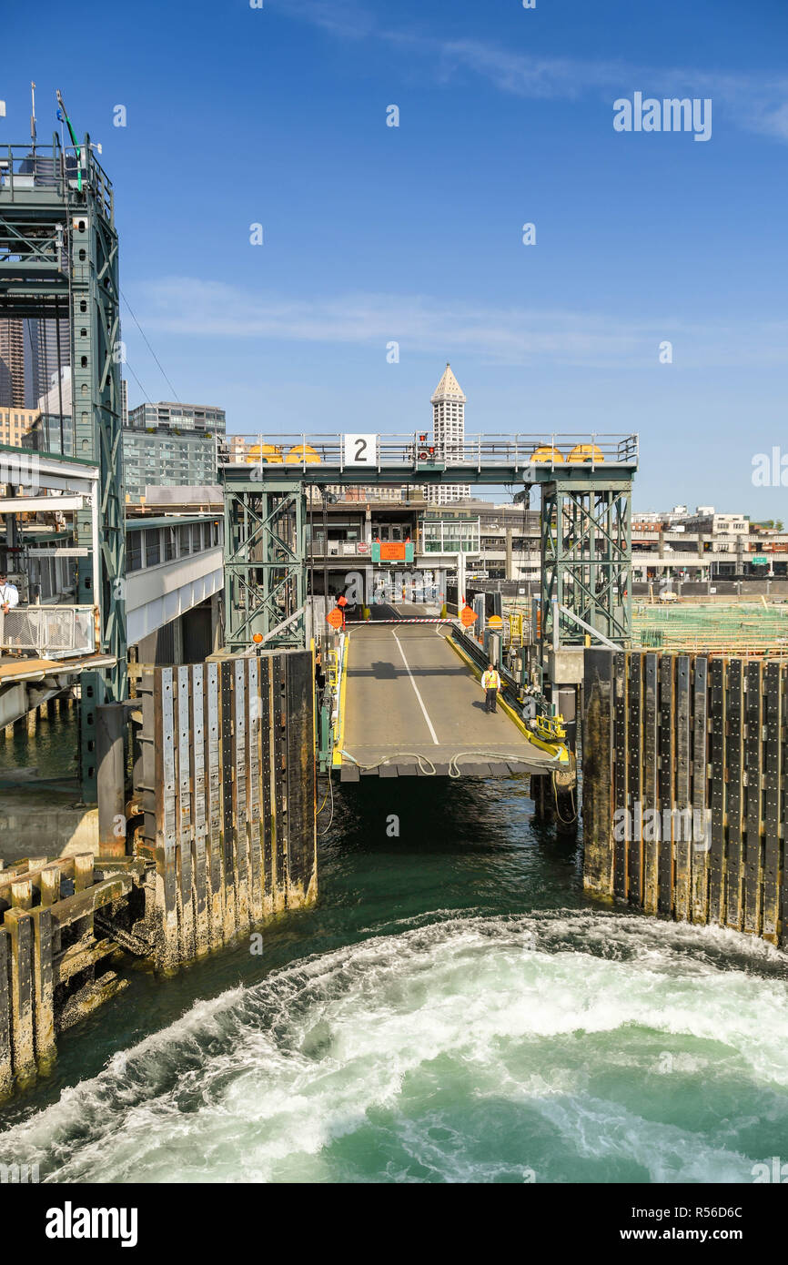 Loading ramp hi-res stock photography and images - Alamy