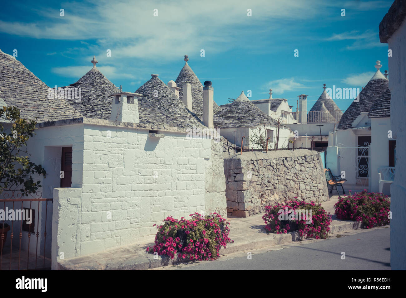 Trulli design hi-res stock photography and images - Alamy