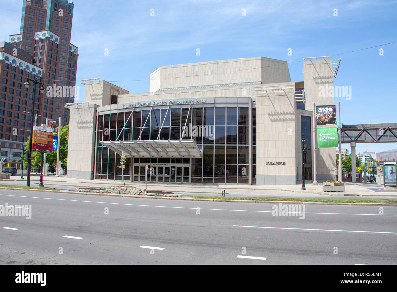 Marcus center milwaukee hi-res stock photography and images - Alamy