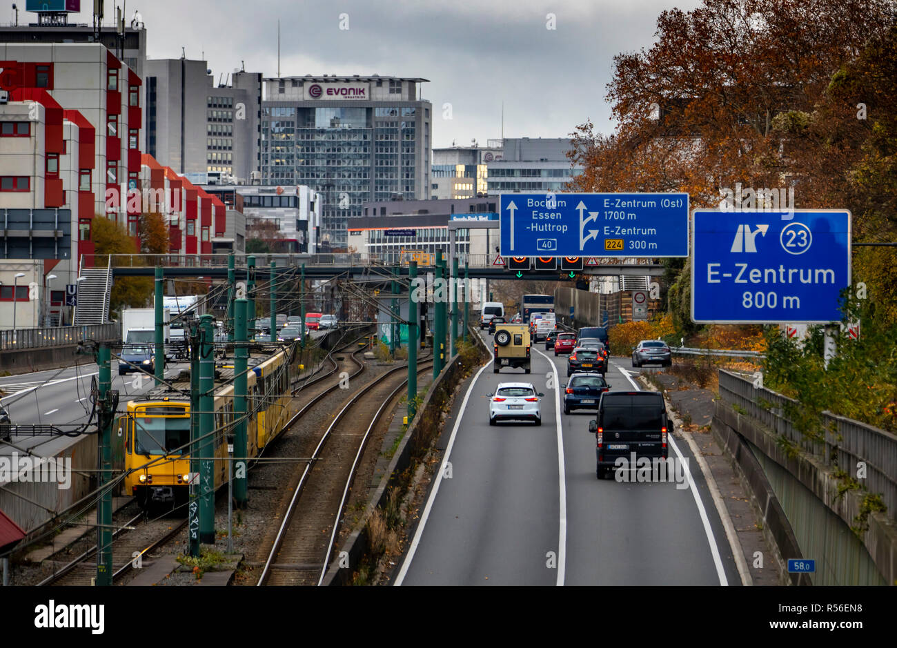 Highway, Autobahn A40, Ruhrschnellweg, in Essen, route through the city ...