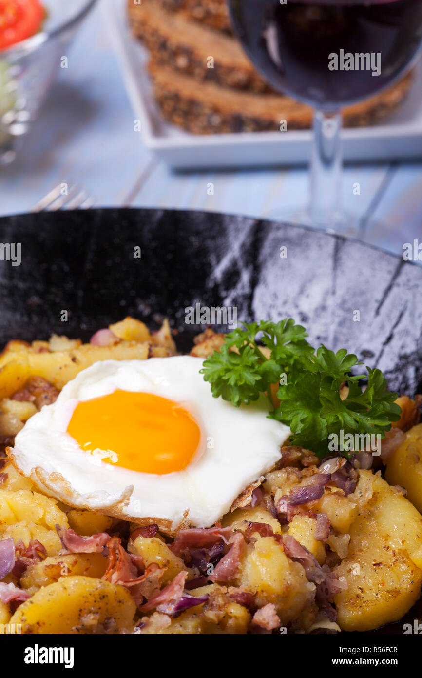 Frying egg ground hi-res stock photography and images - Alamy
