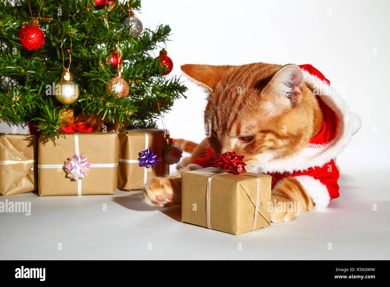 Secret santa hi-res stock photography and images - Alamy