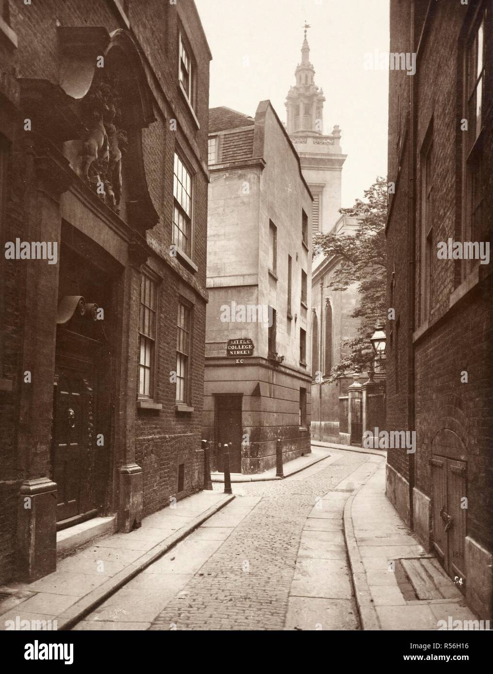 Society for photographing relics of old london hi-res stock photography ...