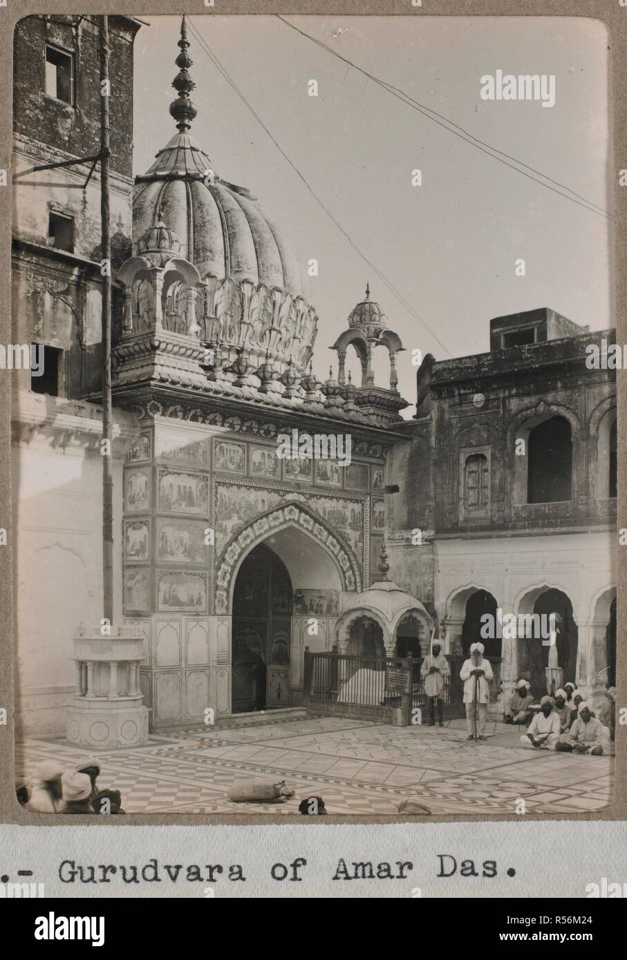 Gurudvara hi-res stock photography and images - Alamy