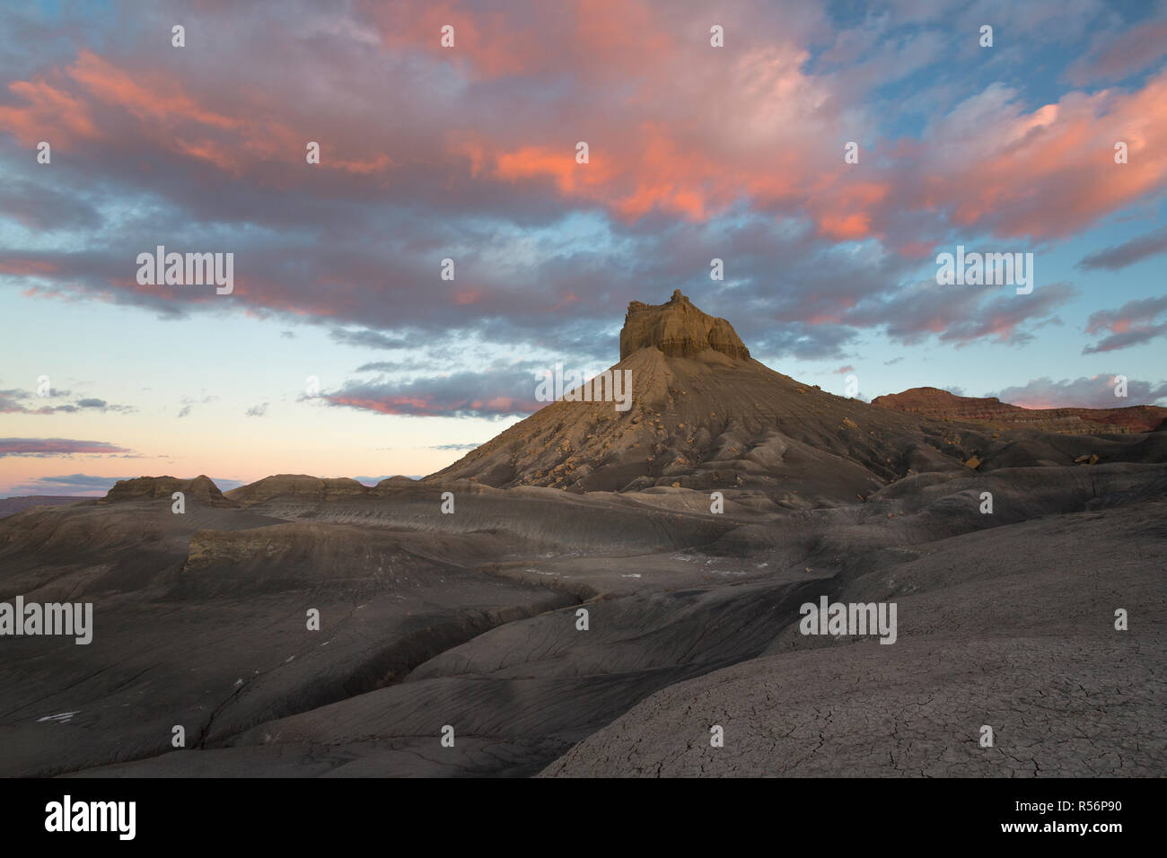 The desert of the southern edge of Escalante National Monument in Utah ...