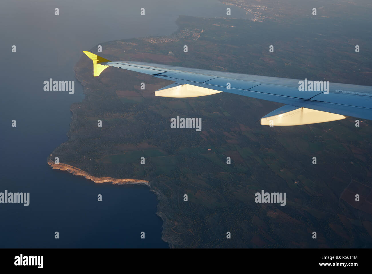 Airplane trip hi-res stock photography and images - Alamy