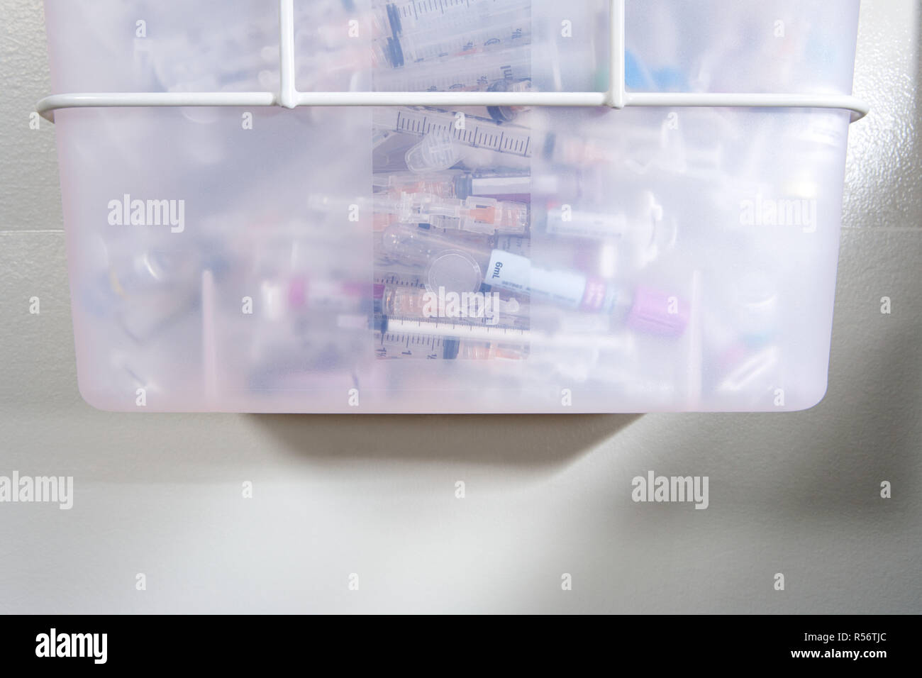 Locking syringe hi-res stock photography and images - Alamy