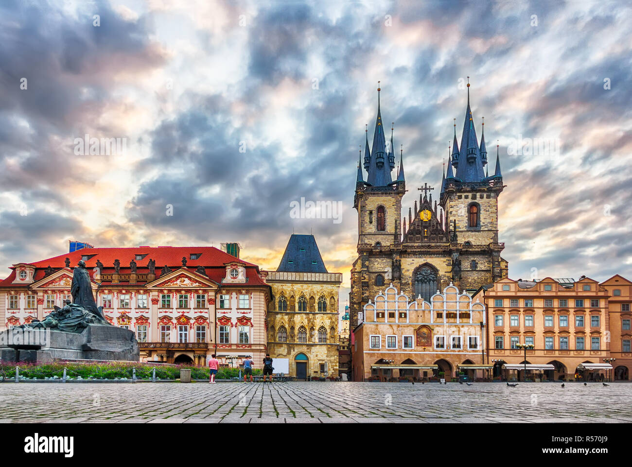 Old Town Square with Jan Hus Memorial, Kinsky Palace, the Church Stock ...