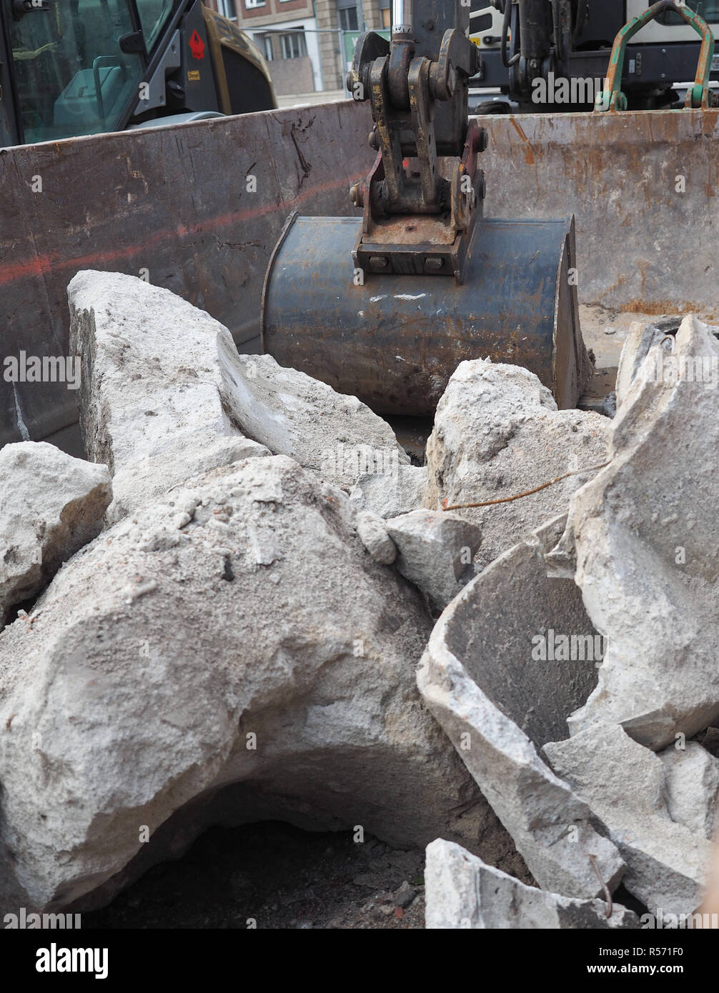 debris ruins rubble Stock Photo - Alamy