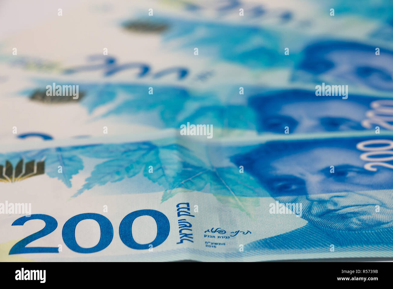 Stack of Israeli money bills of 200 shekel Stock Photo - Alamy