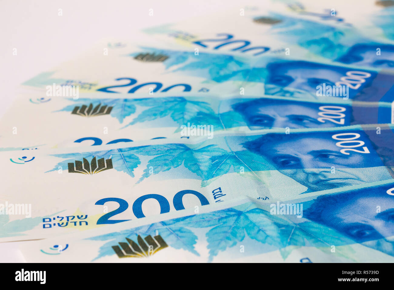 Stack of Israeli money bills of 200 shekel Stock Photo - Alamy