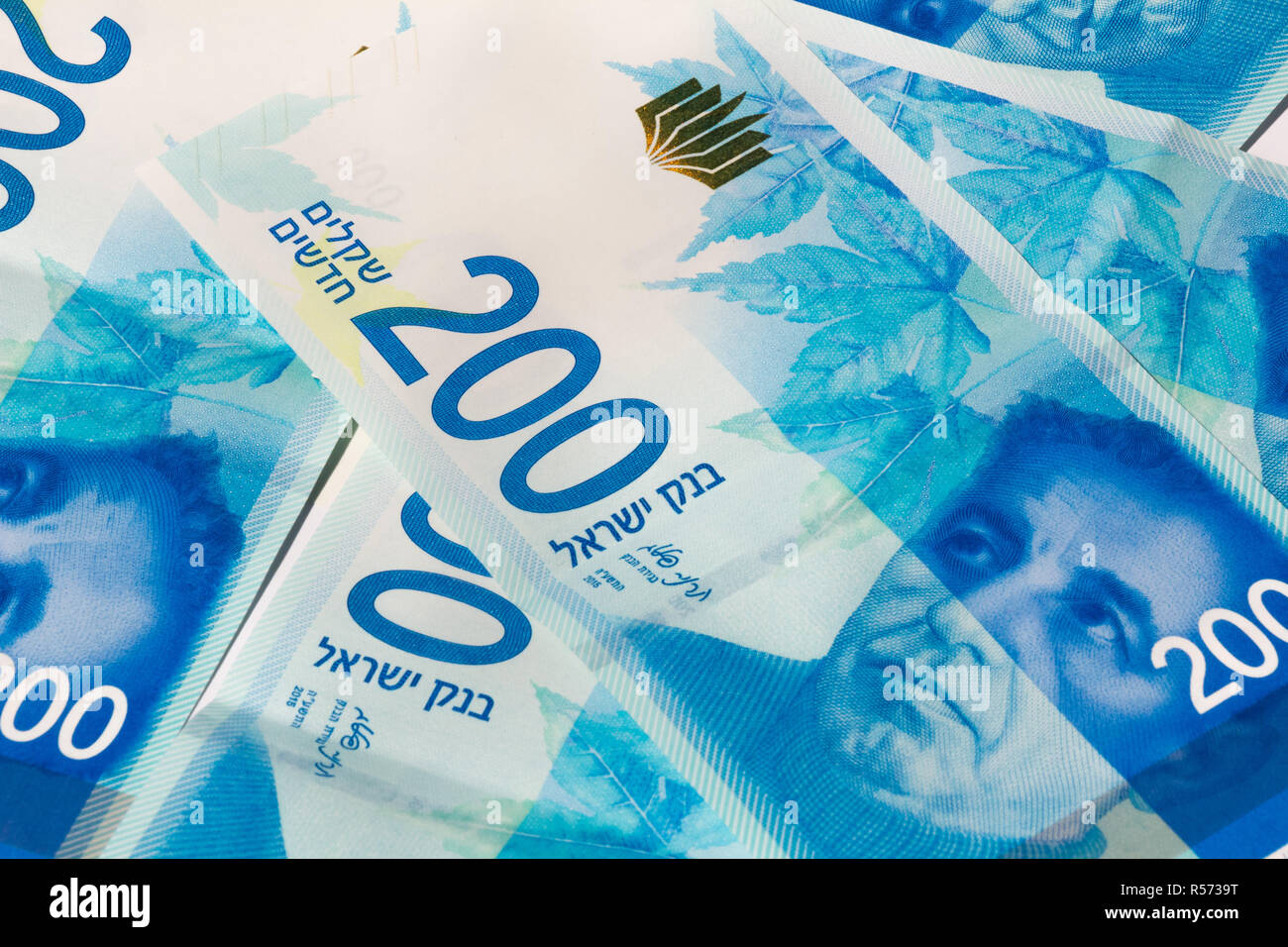 Stack of Israeli money bills of 200 shekel Stock Photo - Alamy