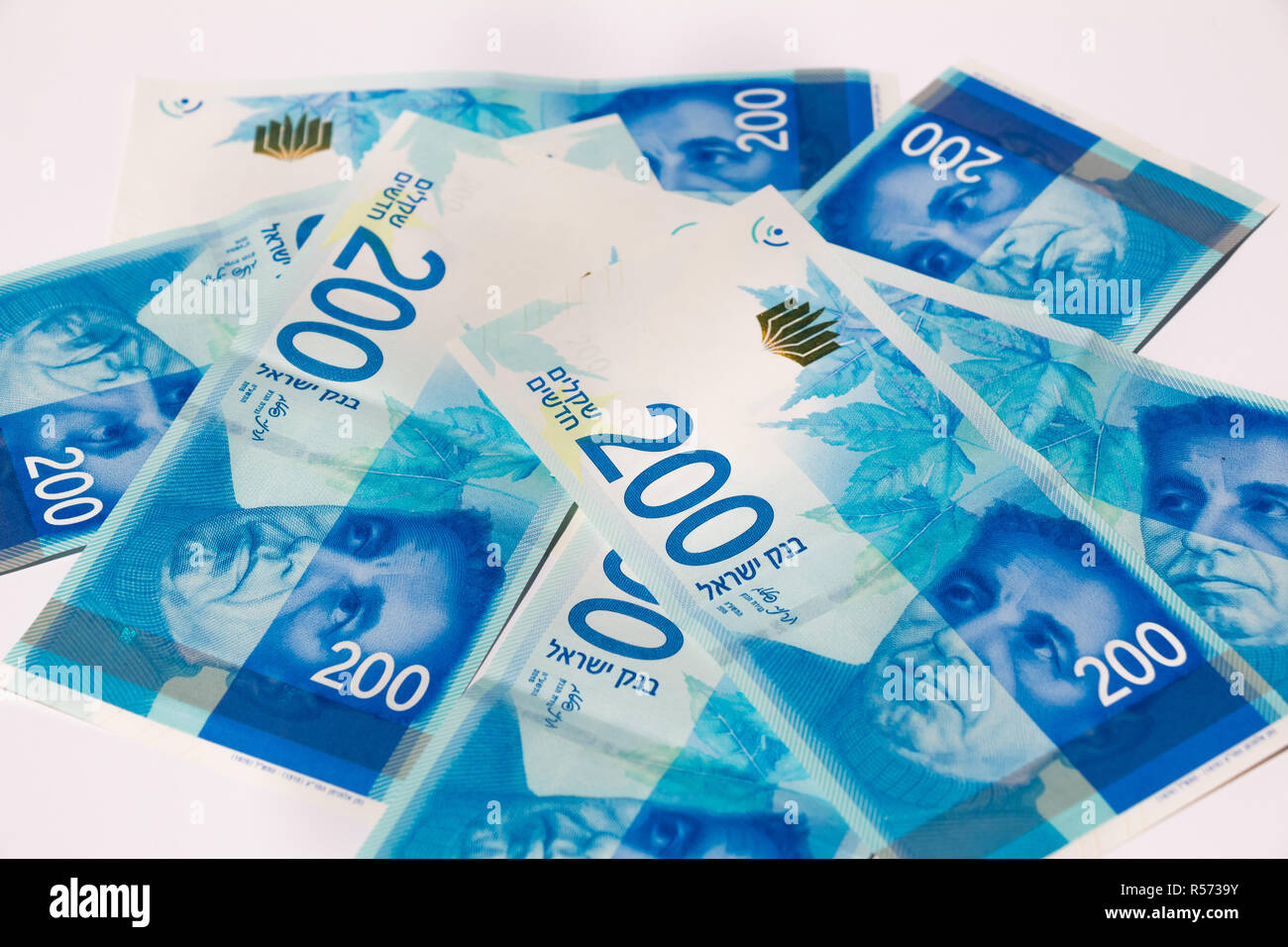 Stack of Israeli money bills of 200 shekel Stock Photo - Alamy