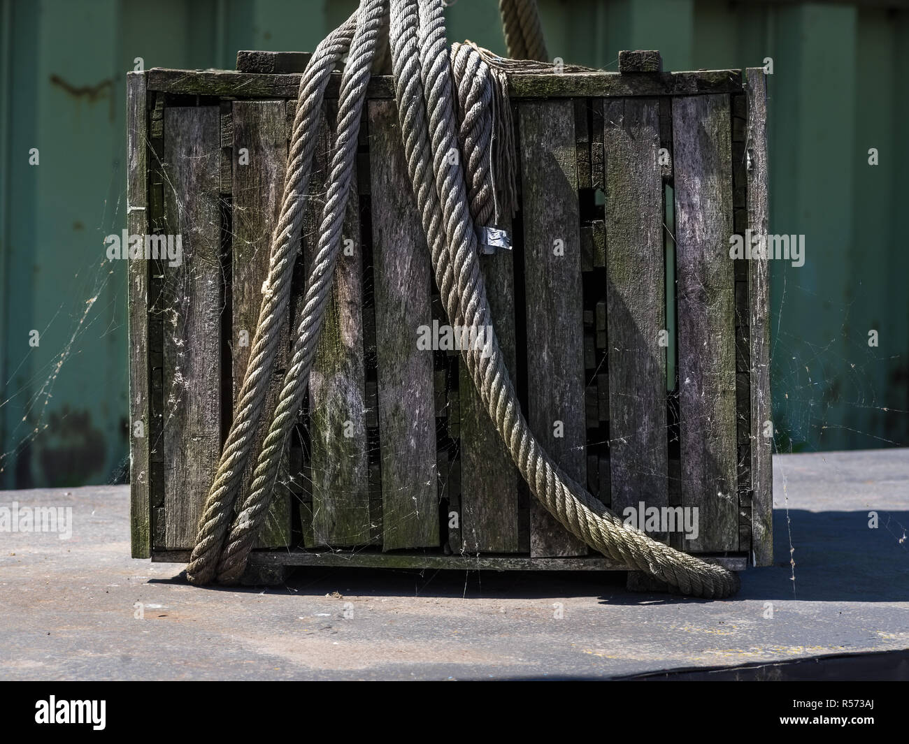 old wooden box Stock Photo - Alamy