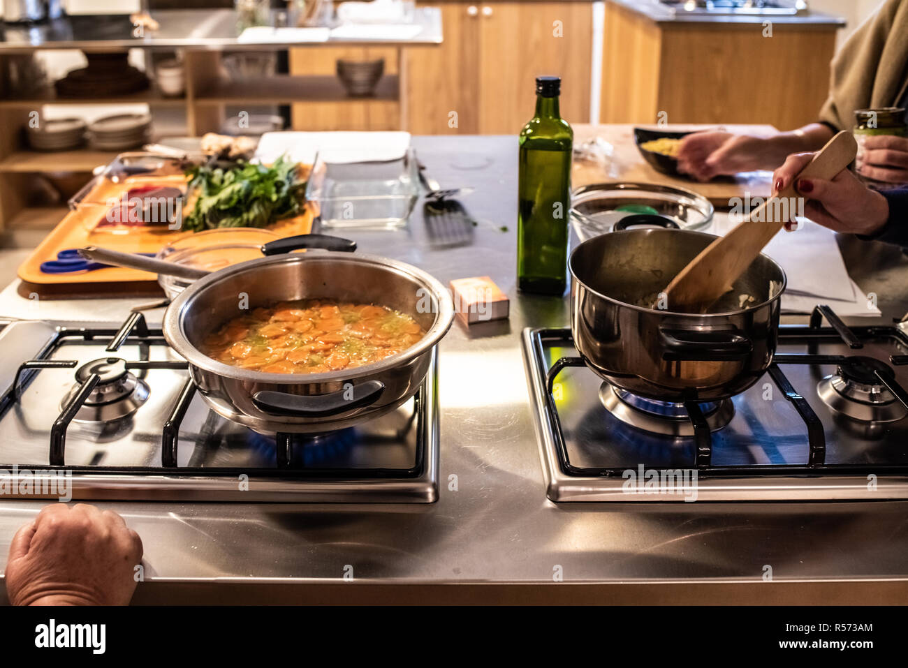 Spoon stirring soup pot hi-res stock photography and images - Alamy