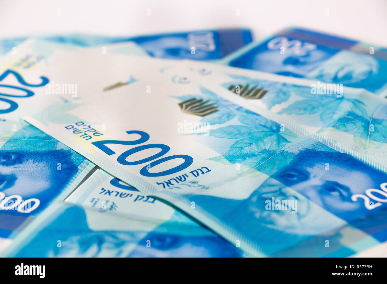 Stack of Israeli money bills of 200 shekel Stock Photo - Alamy
