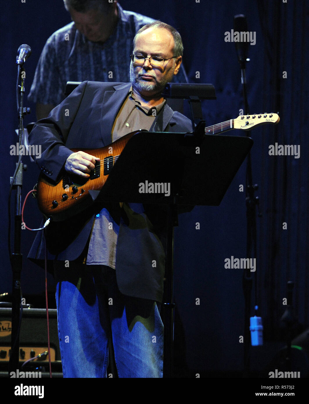 Walter Becker with Steely Dan performs in concert at the Seminole Hard ...
