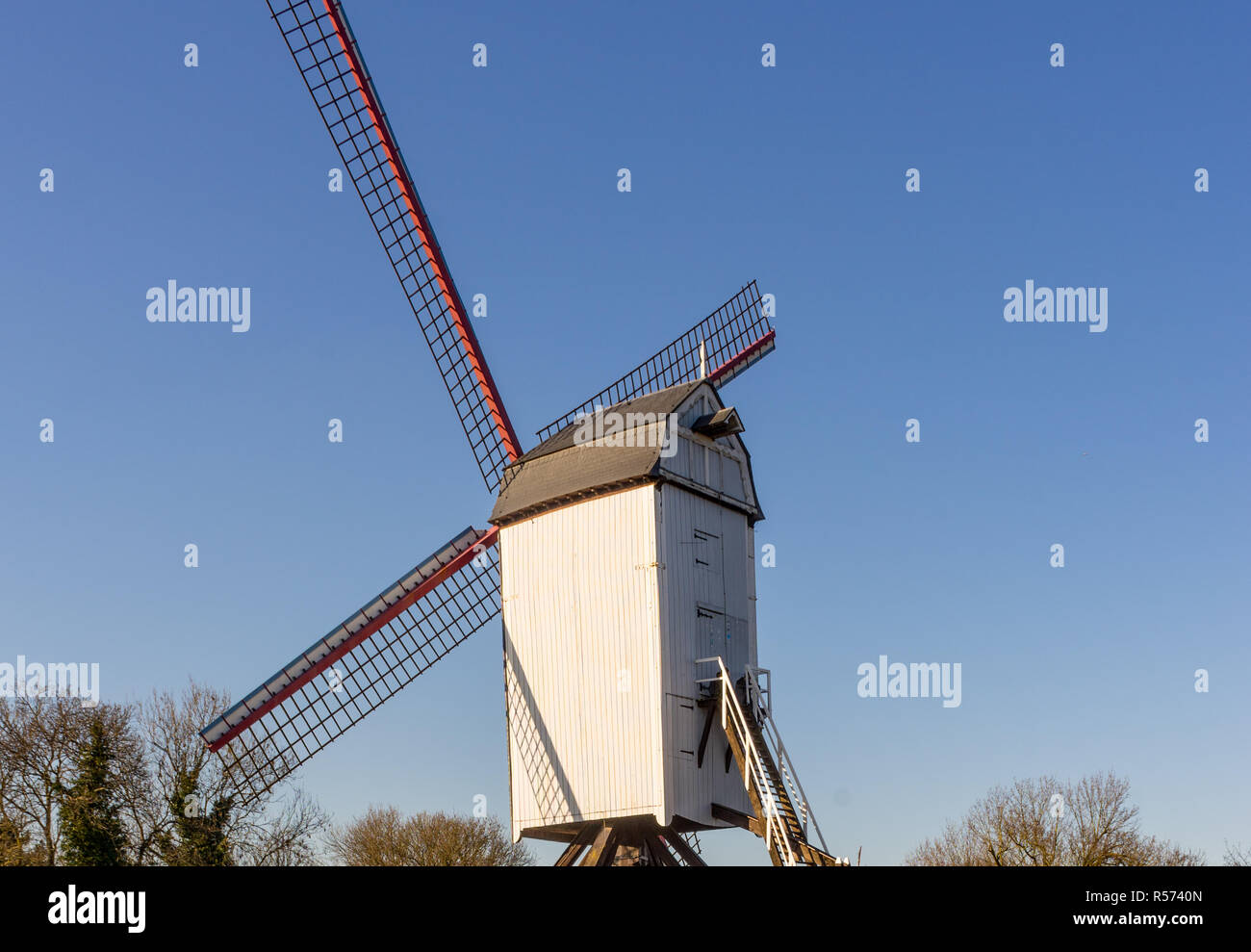 Large windmill hi-res stock photography and images - Alamy