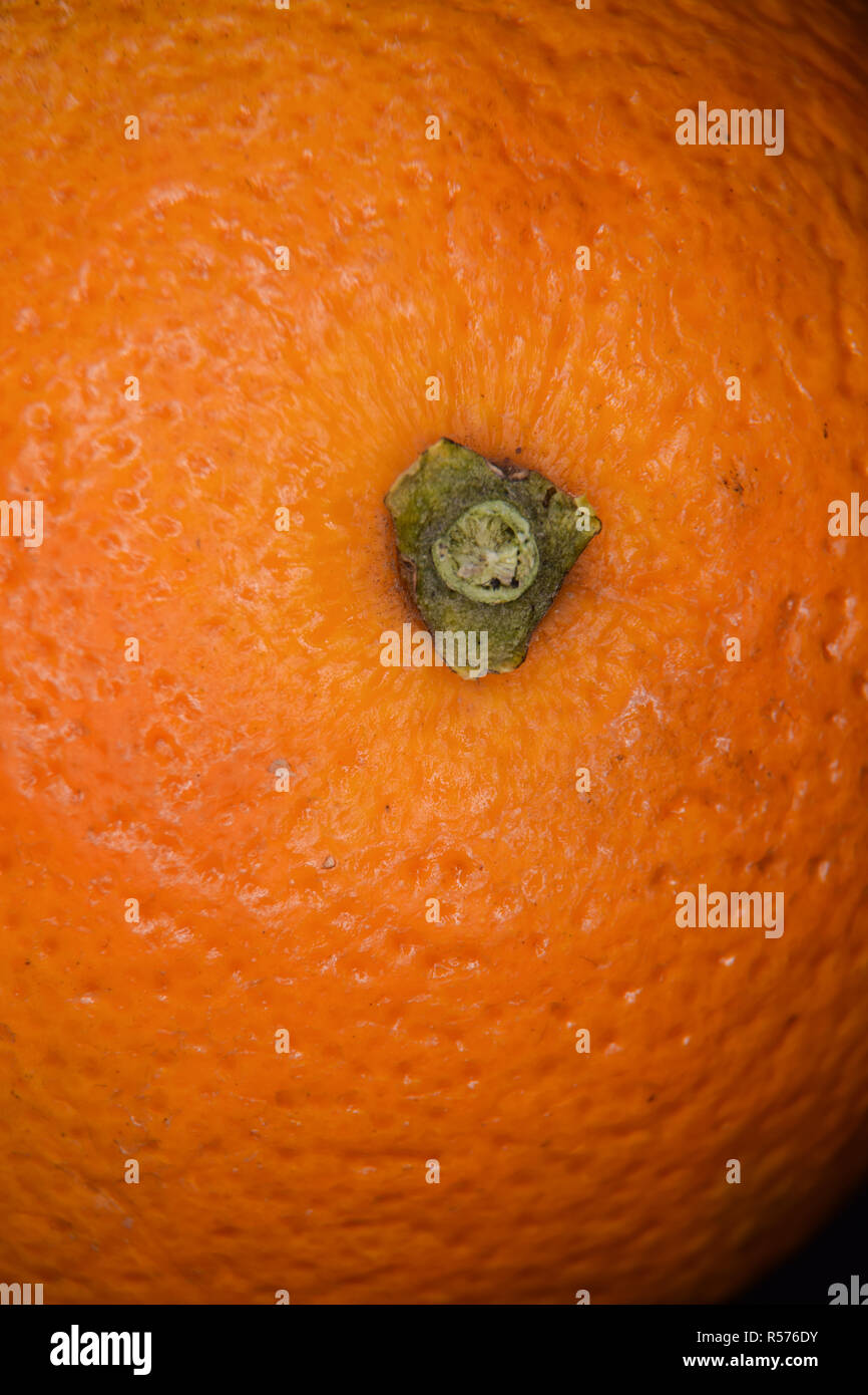 Close up of the skin of an Orange Stock Photo - Alamy