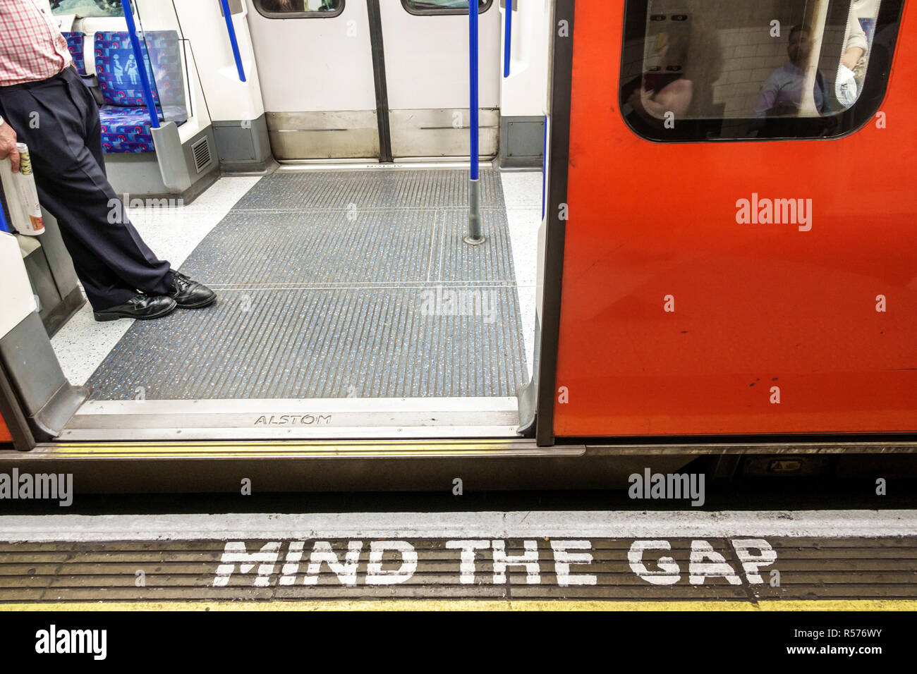 Tube subway public transportation hi-res stock photography and images ...