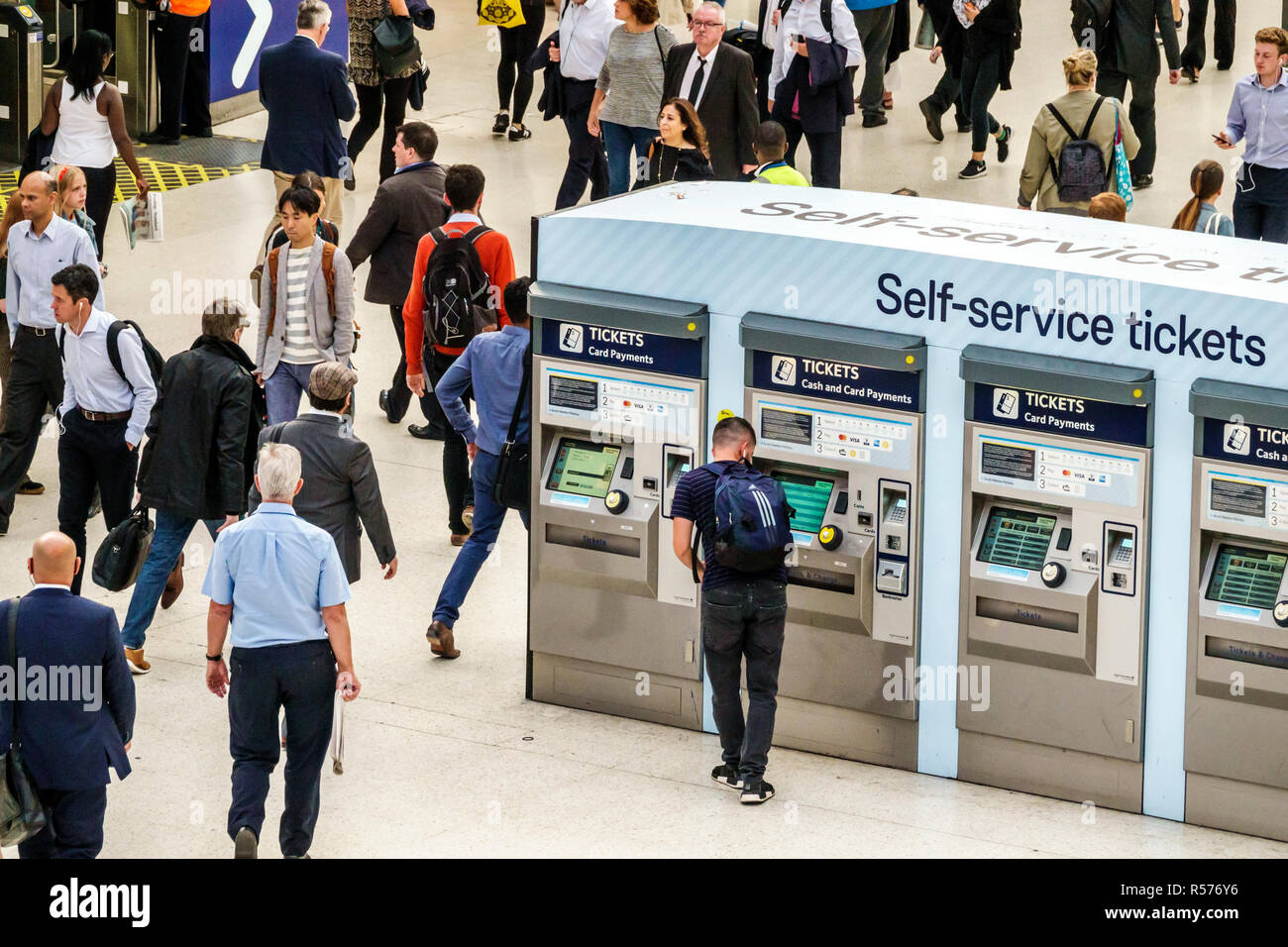 National Rail Service High Resolution Stock Photography and Images - Alamy