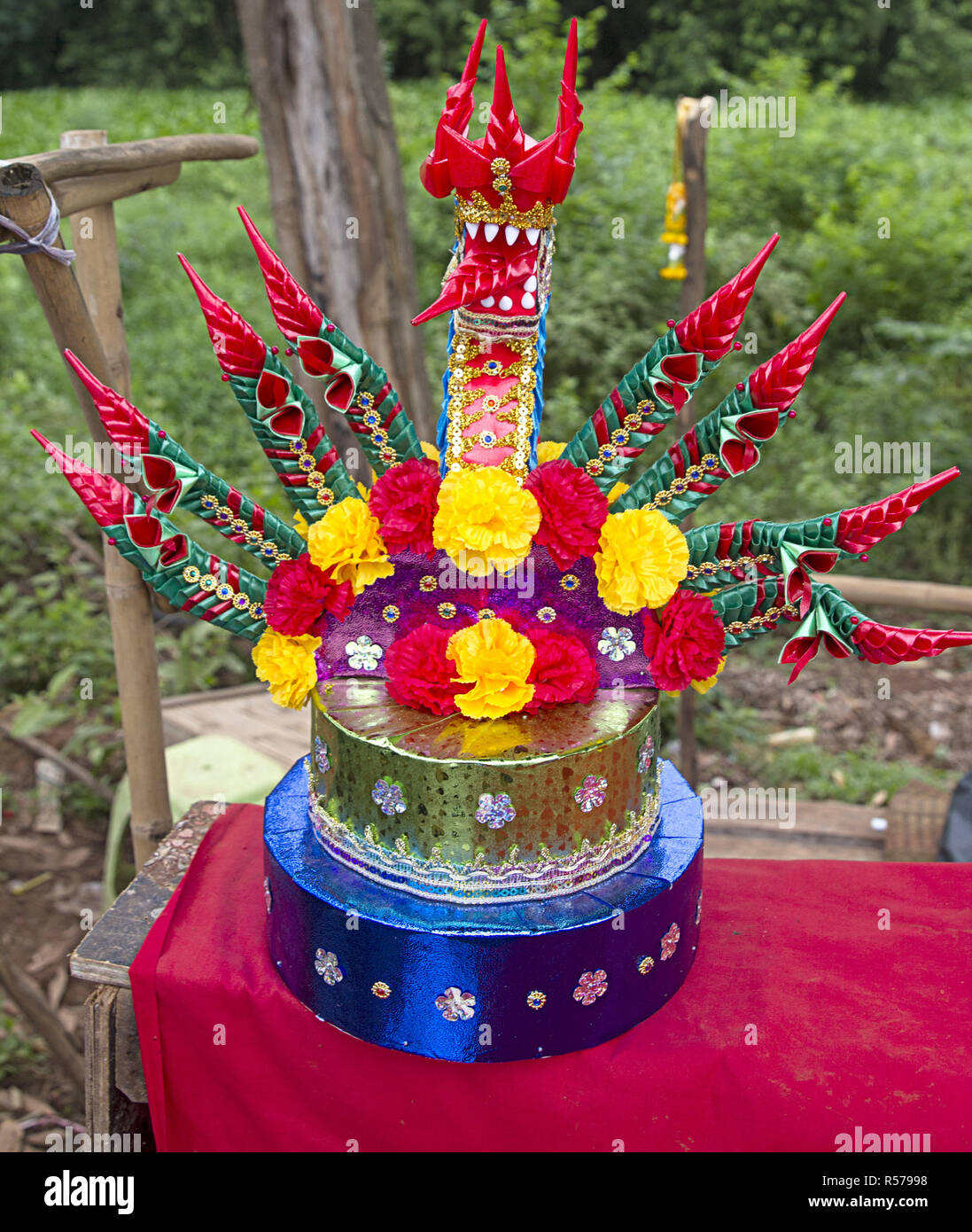 Offer flowers hi-res stock photography and images - Alamy