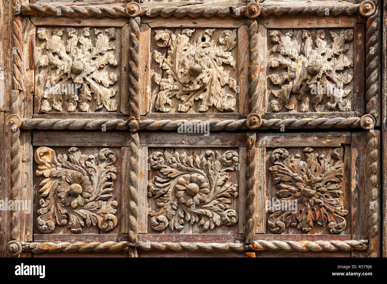 Carving wood texture on old door, rectangle carving Stock Photo - Alamy