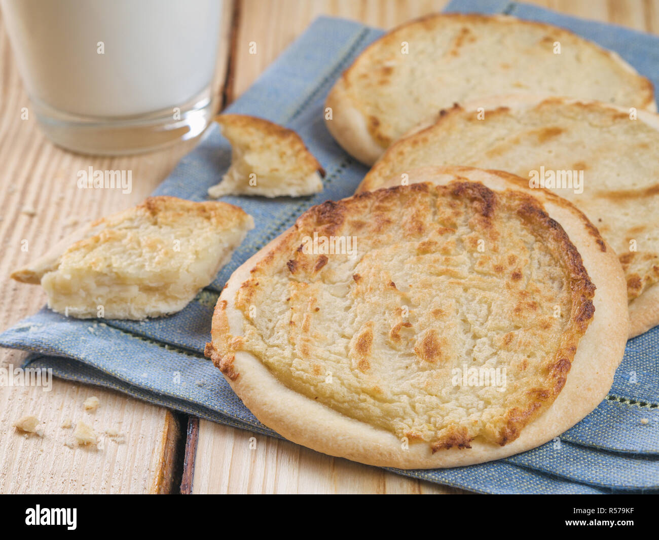 Carol cake hi-res stock photography and images - Alamy