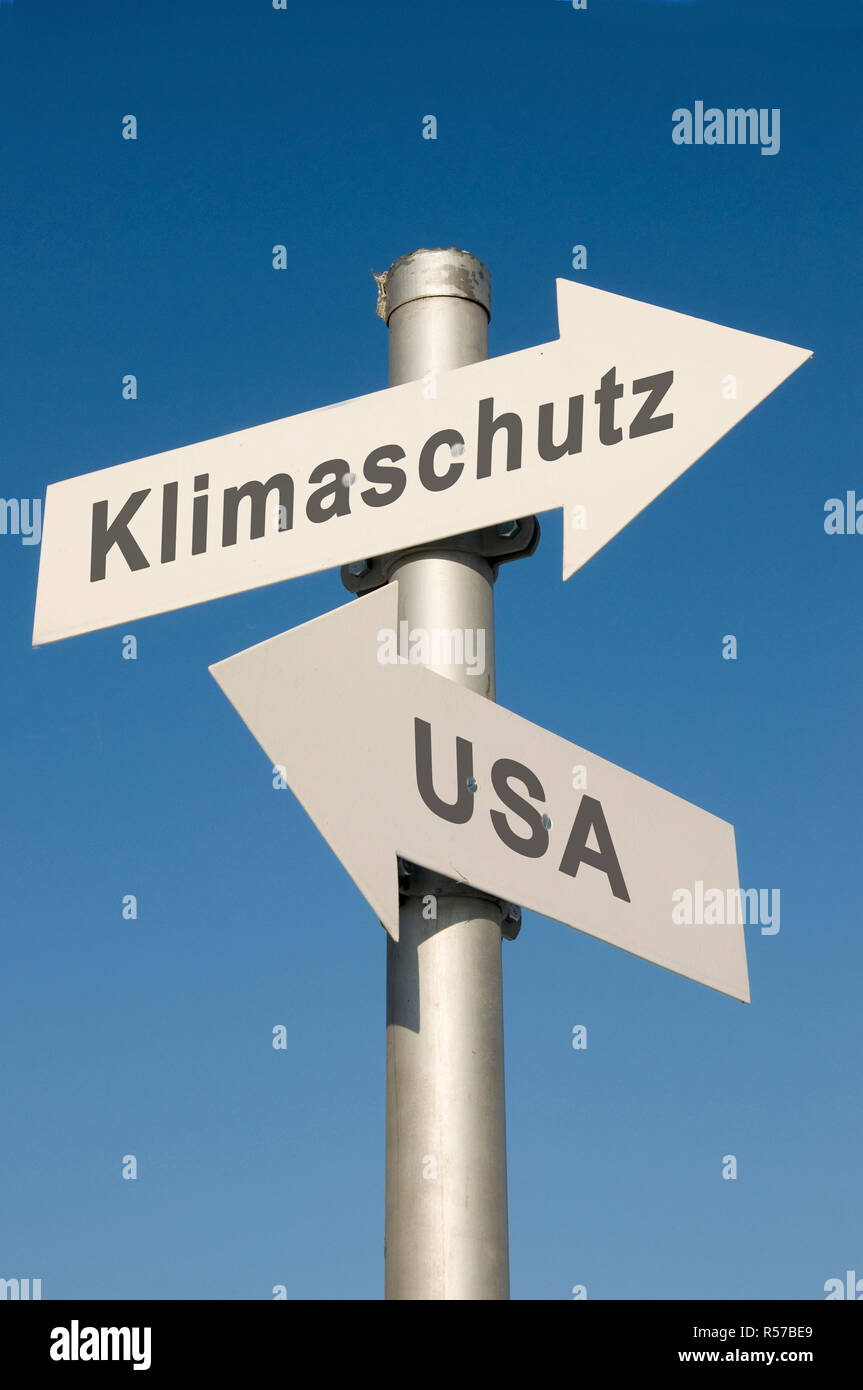 False agreement hi-res stock photography and images - Alamy