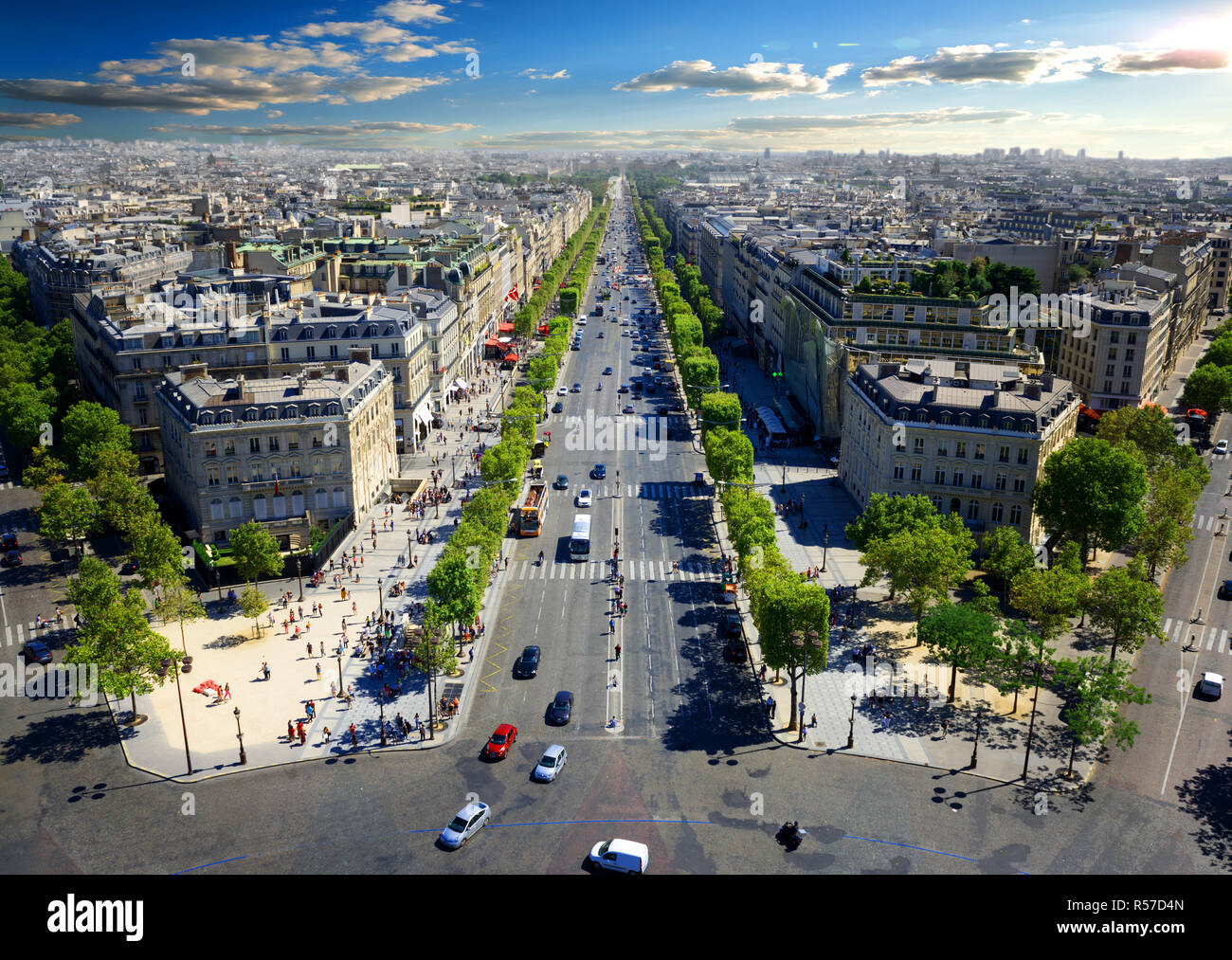 Avenue des Champs Elysees Stock Photo - Alamy