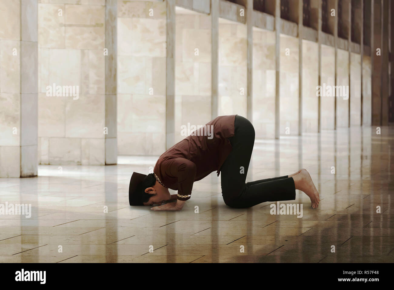 Religious asian muslim man worship to his god Stock Photo - Alamy