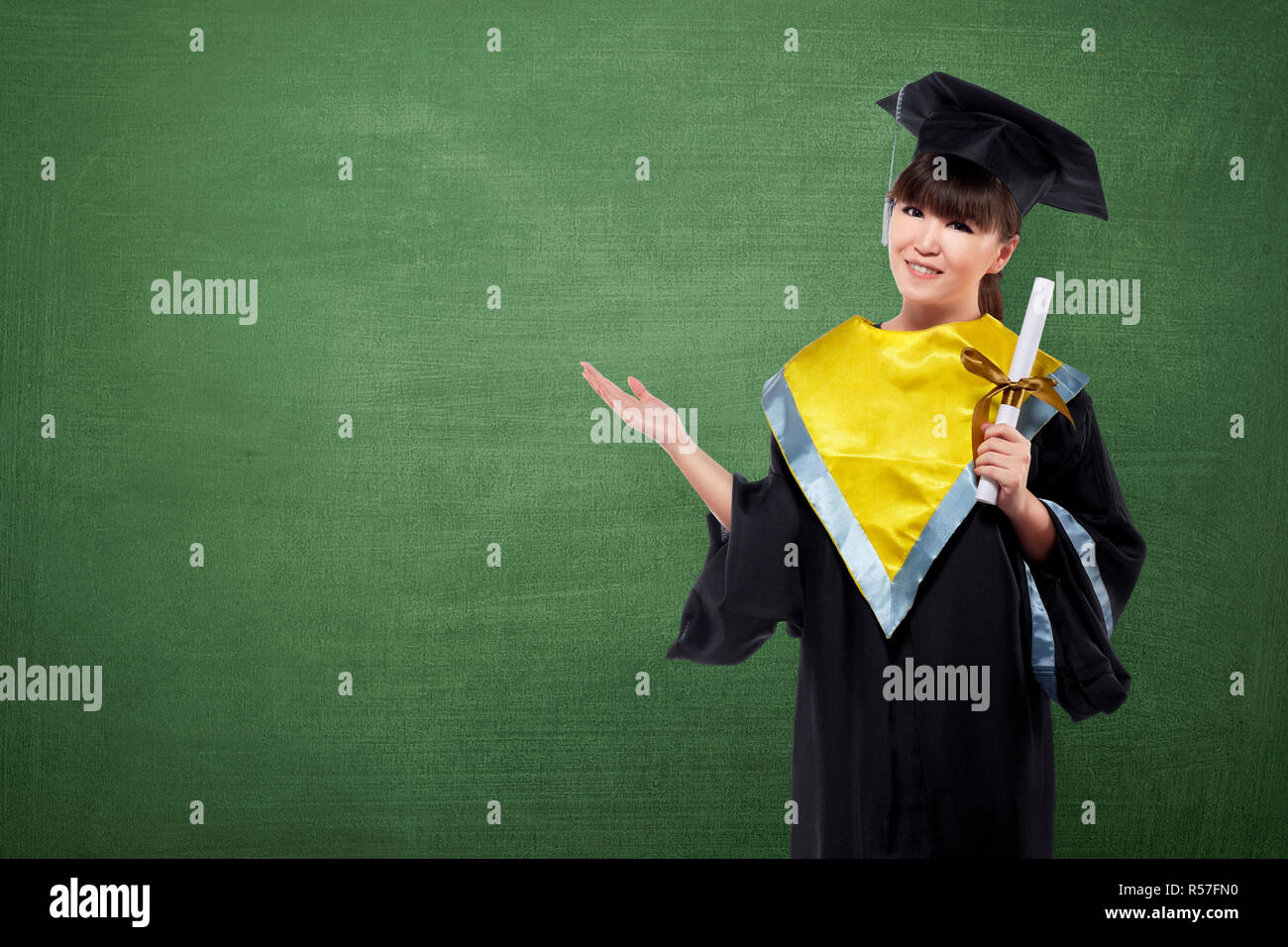 Beautiful young chinese woman deep hi-res stock photography and images ...
