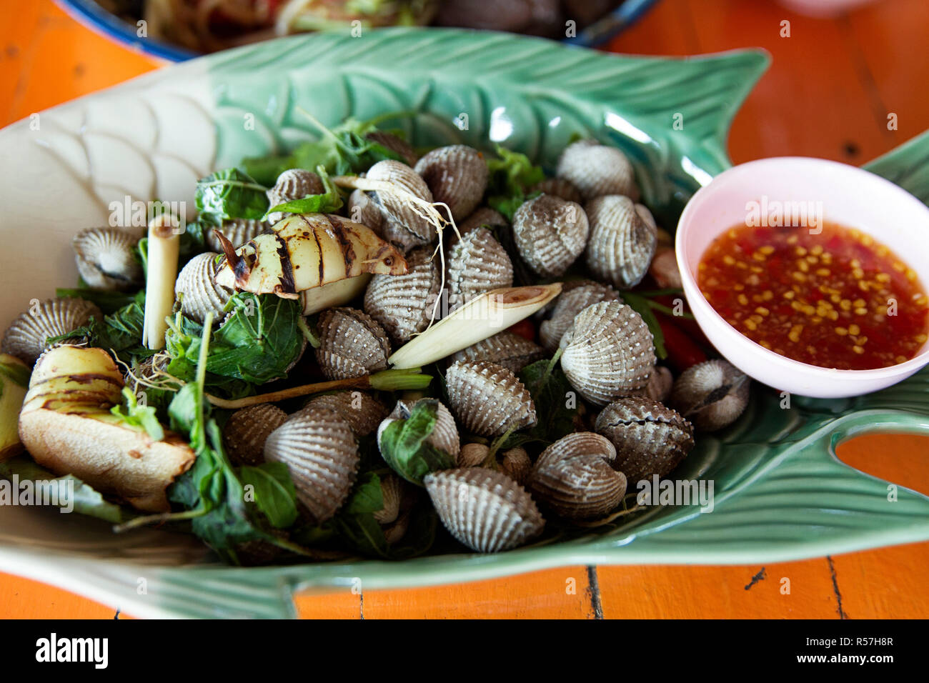 blood cockles thai seafood hoy kraeng Stock Photo - Alamy