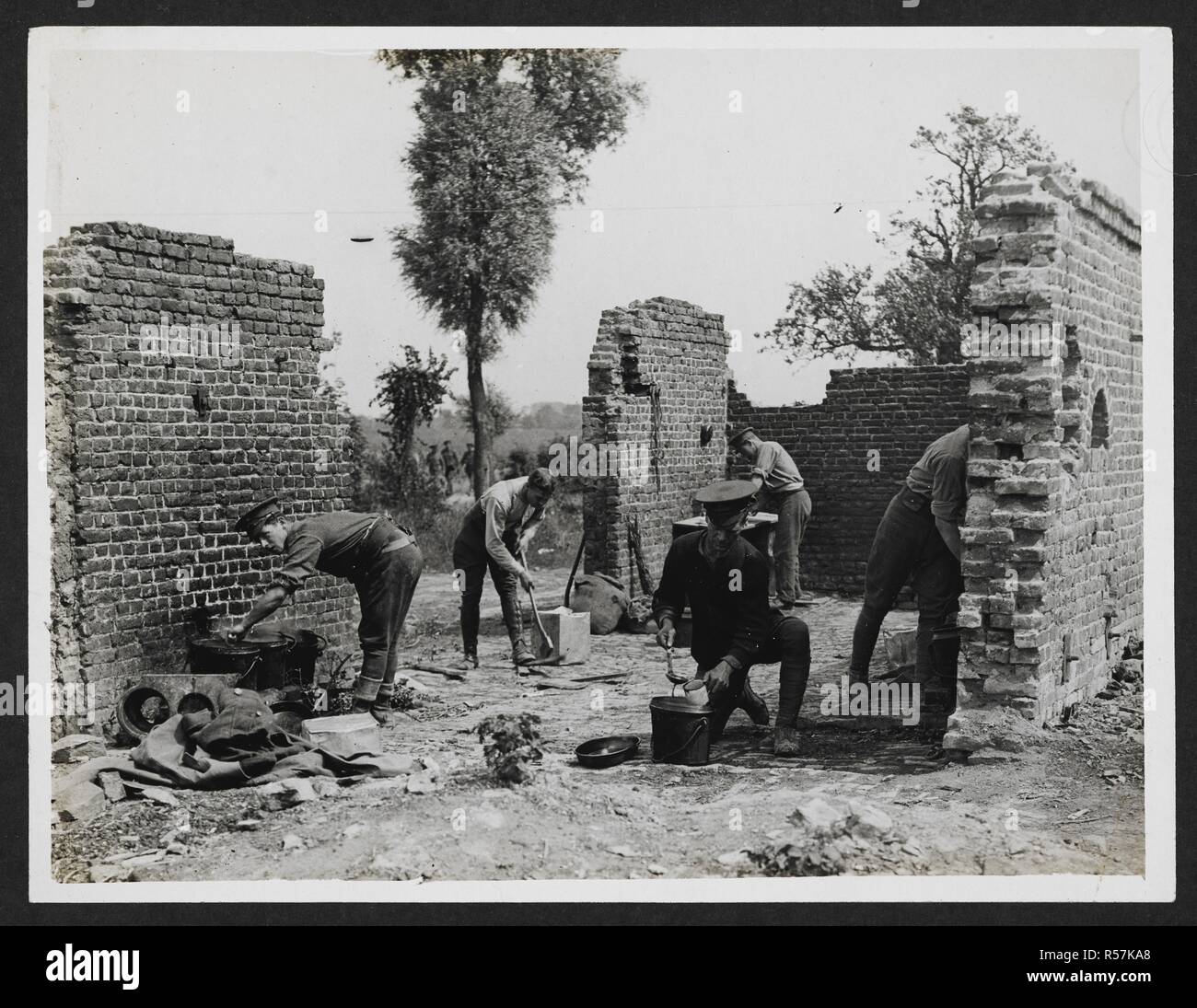 Great war ww1 cooking in hi-res stock photography and images - Alamy