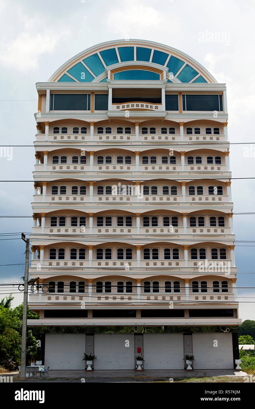 building columns windows facade exterior modern design Stock Photo - Alamy