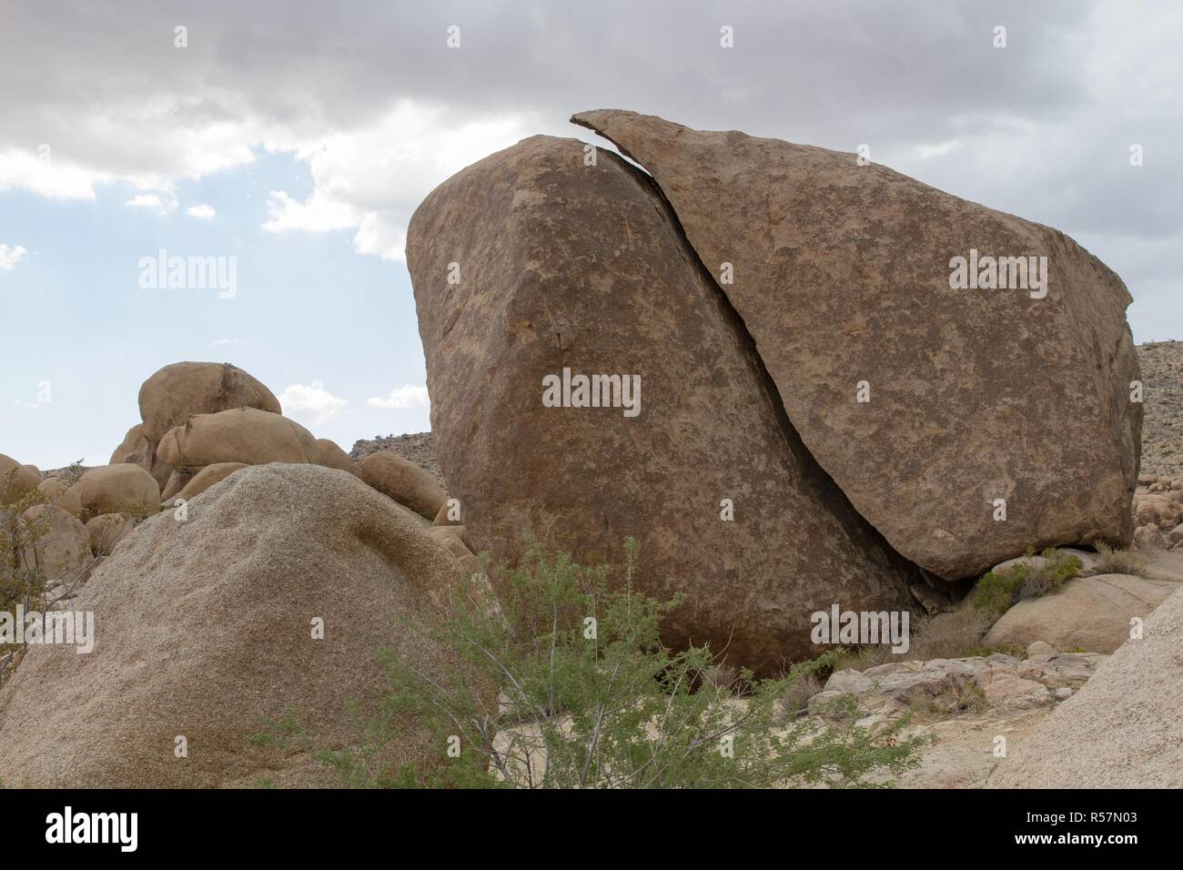 Split Rock 5 Stock Photo - Alamy
