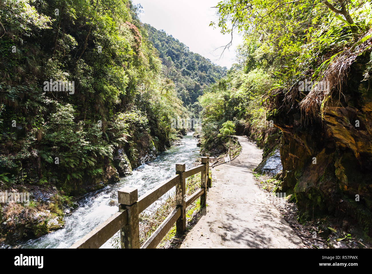 way to Longsheng Hot Springs in Jiangdi village Stock Photo - Alamy