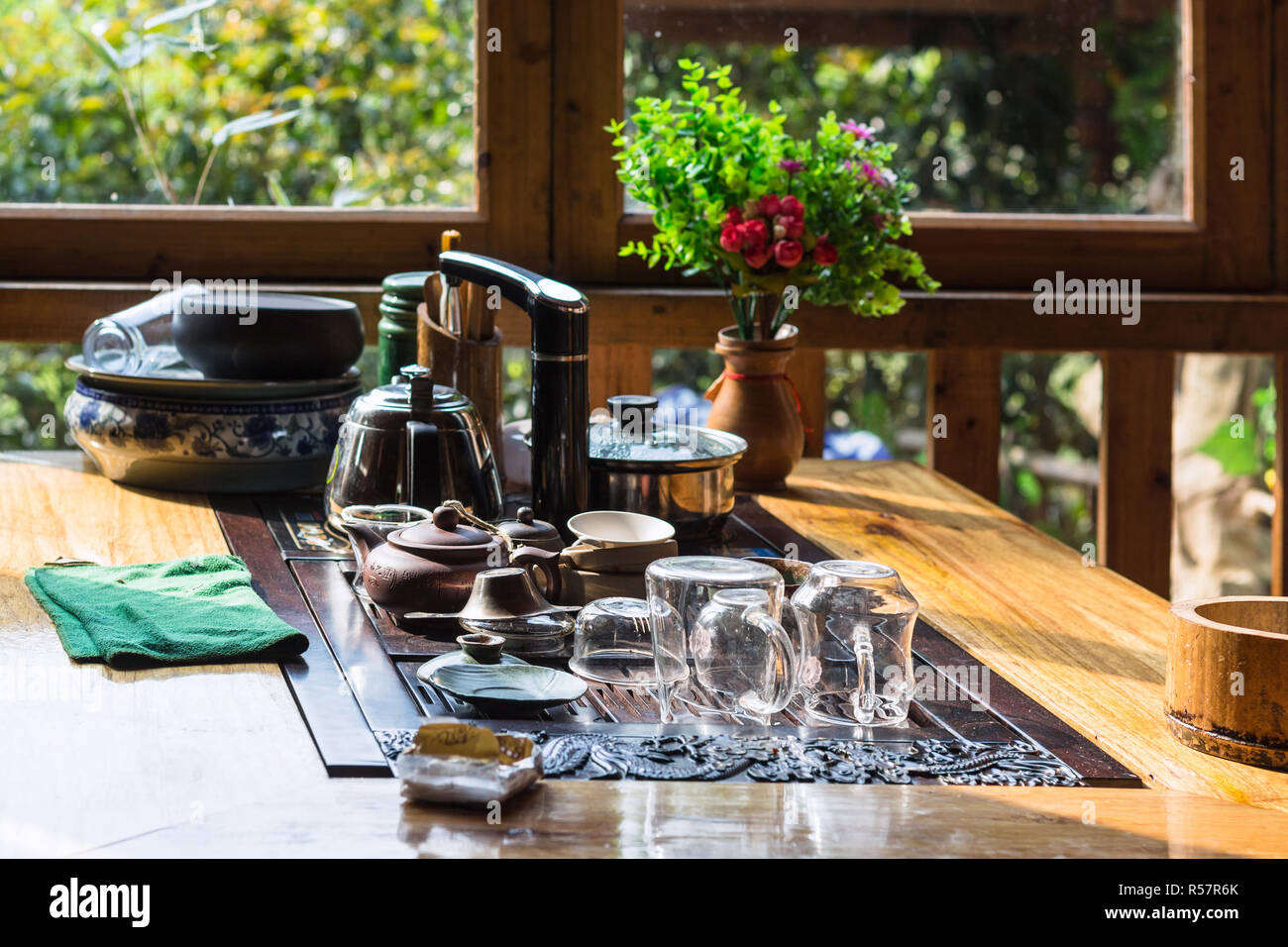 Empty chinese cup glass kettle hi-res stock photography and images - Alamy