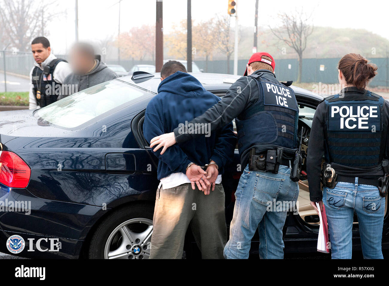 Immiagration and customs enforcement hi-res stock photography and ...