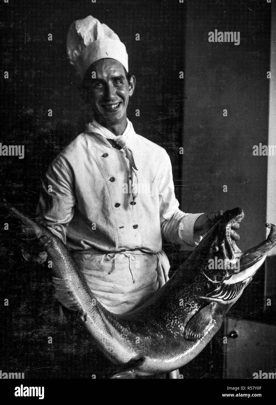 Finland History - Hotel Pohjanhovi, The Chef with a huge salmon ca ...