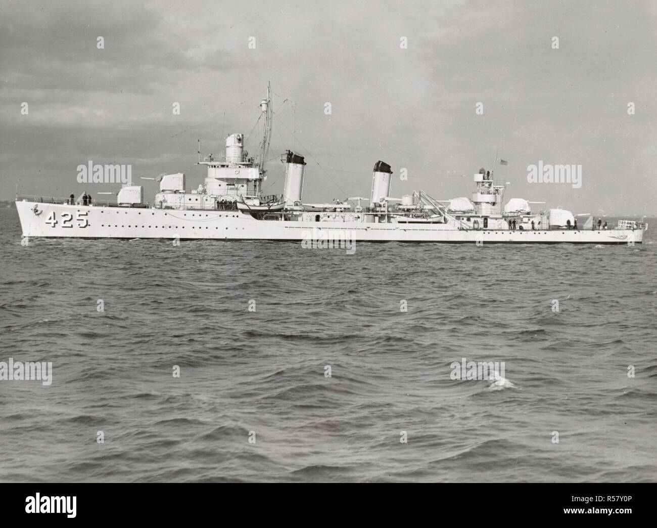 Benson-class Destroyer USS Madison (DD-425), Built by Navy Yard, Boston ...